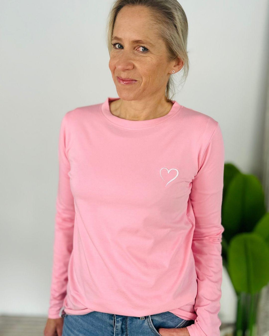 Das Ami Shirt Mit Dem Grosen Herzen Mehr Als Nur Ein Kleidungsstuck Ein Statement